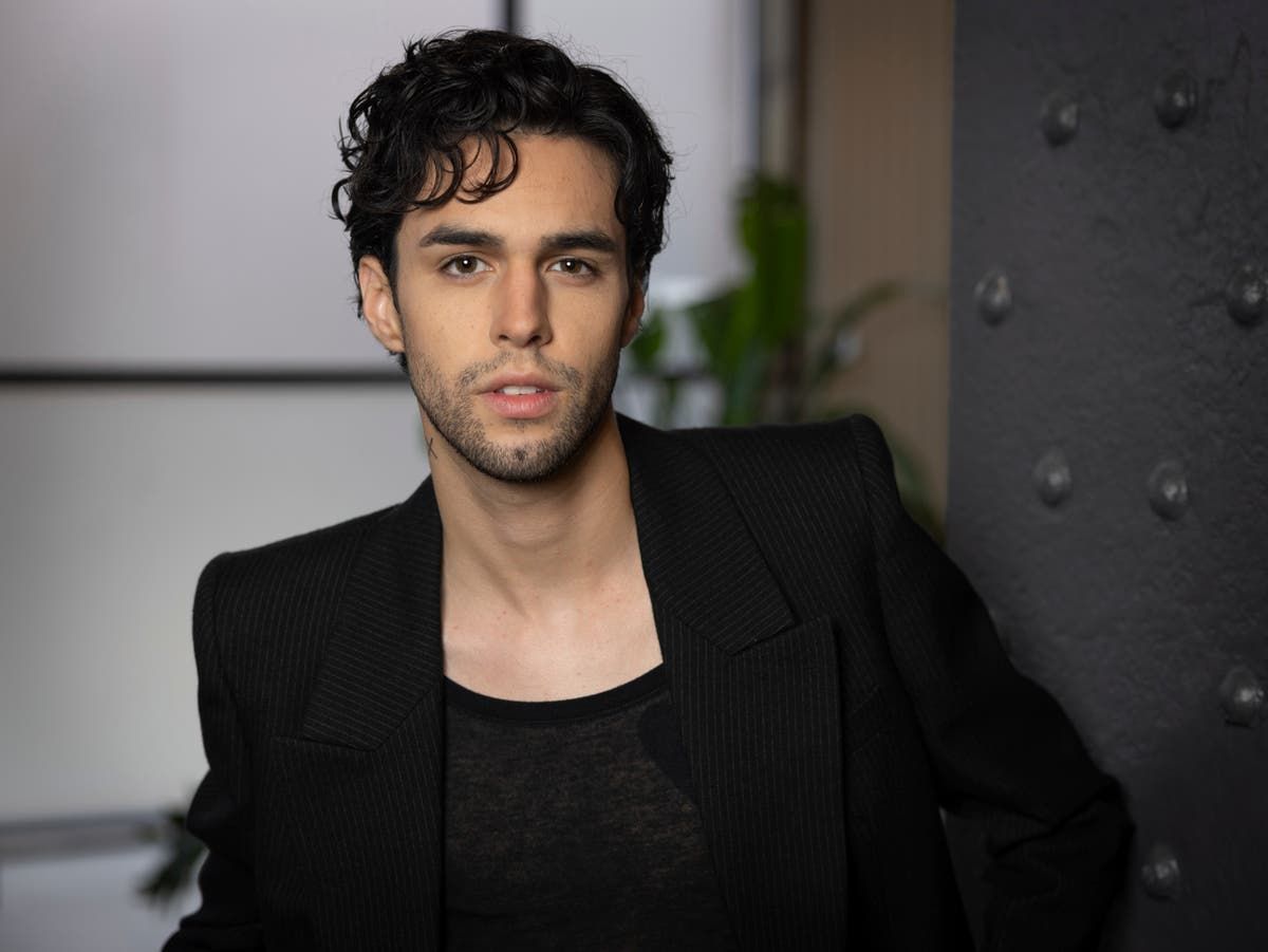Stephen Sanchez conjures jukeboxes and early rock n'…