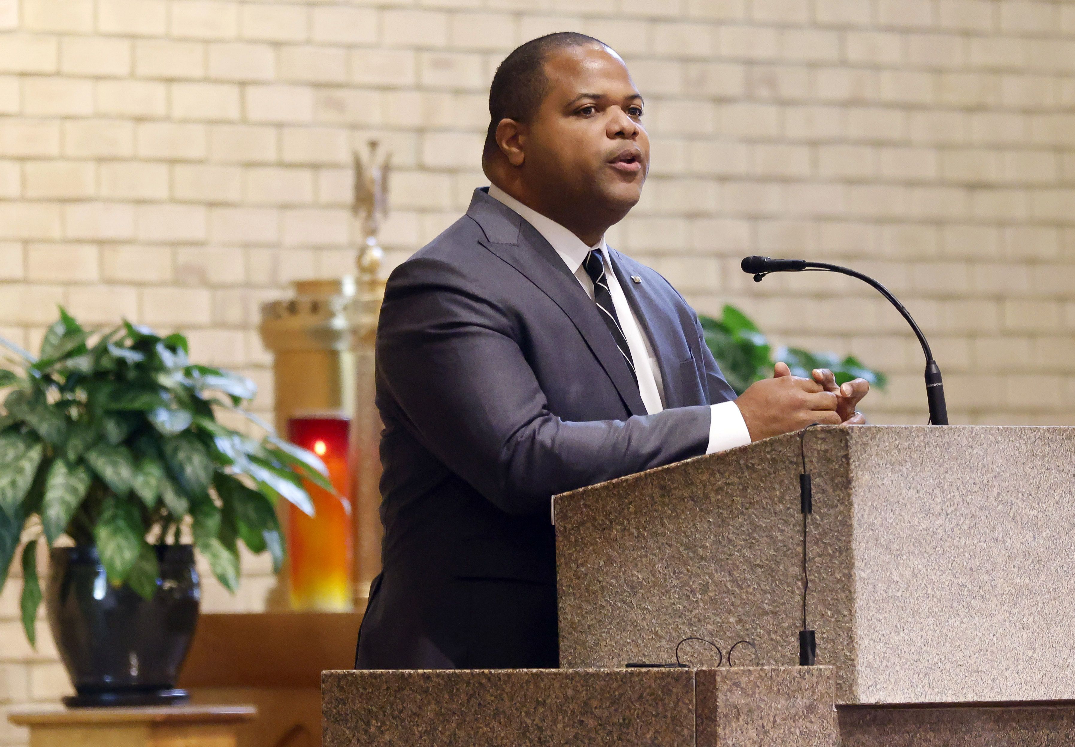 Dallas mayor Eric Johnson says he is joining the…