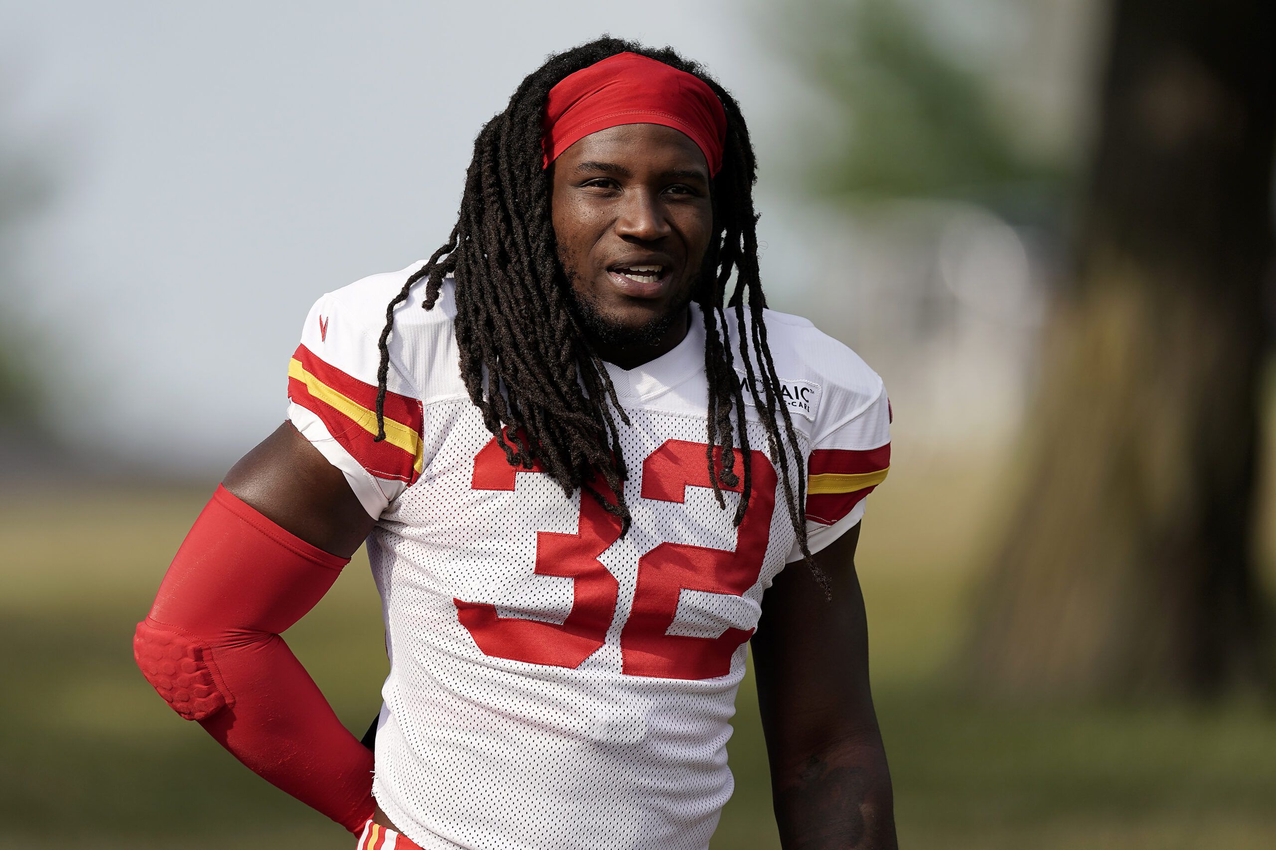 Chiefs’ Nick Bolton, Richie James officially out vs.…