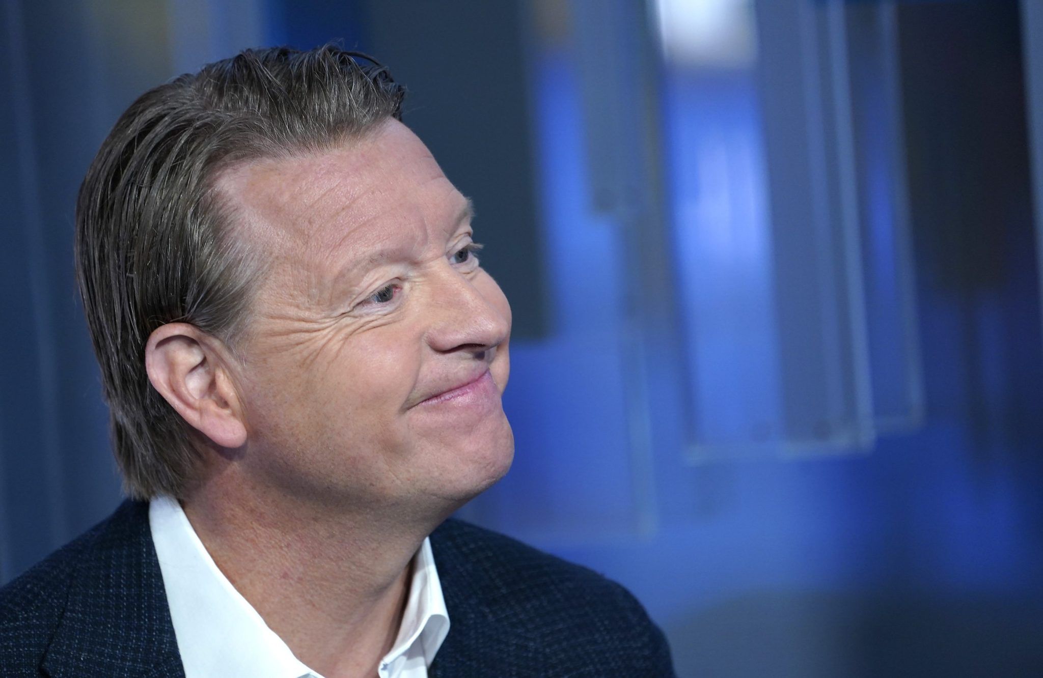 Verizon’s CEO has been ranking his mood from 1-10…