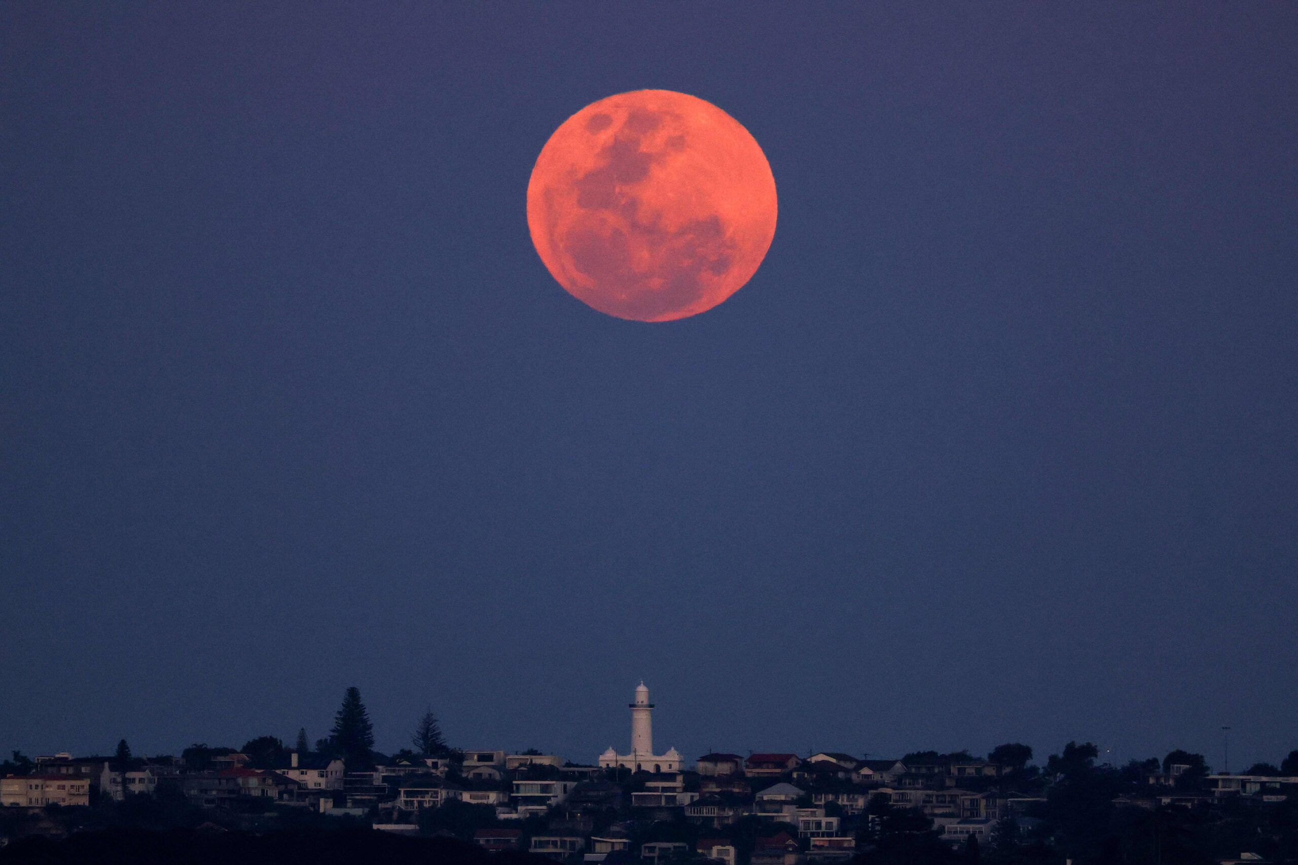 5 breathtaking photos of the supermoon known as the…