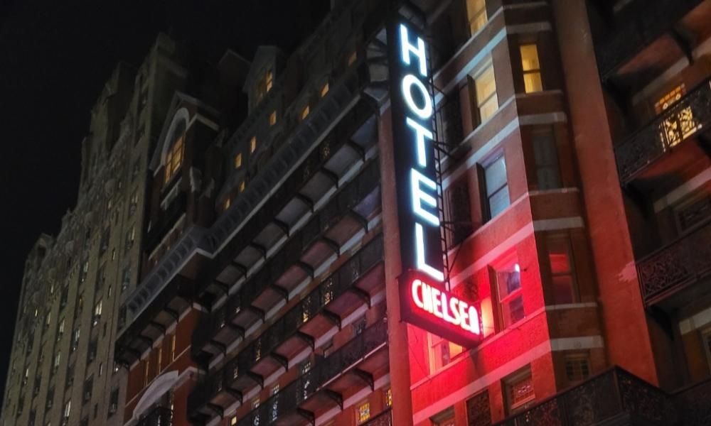 Ghosts of the Chelsea Hotel (and Other Rock & Roll…