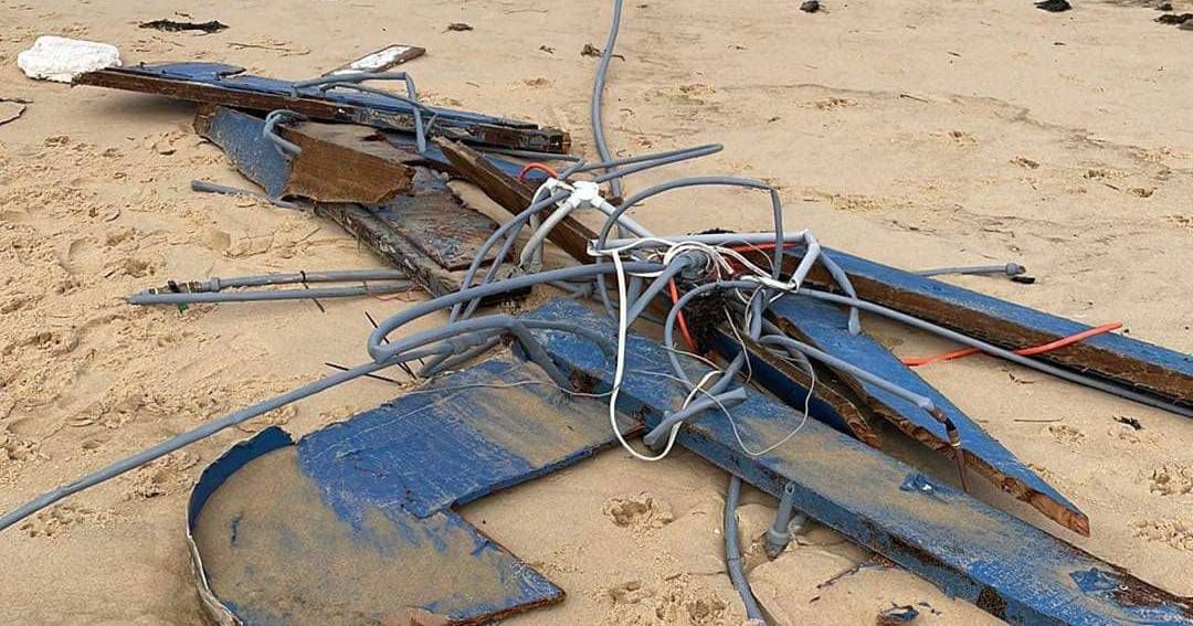 Houseboat debris clean up to take days after police…