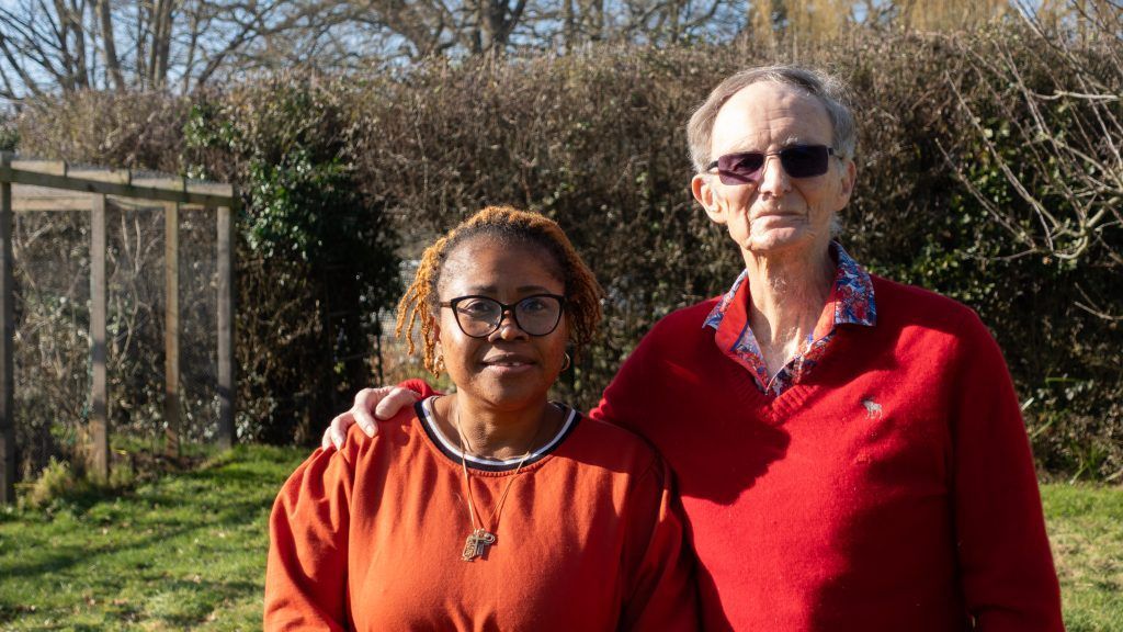 Mom, Daughter, And Nurse Reunited 30 Years Later At…