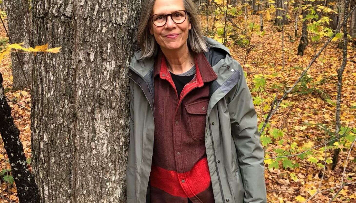 Grilling, barbacking, dressing windows — how stars of…