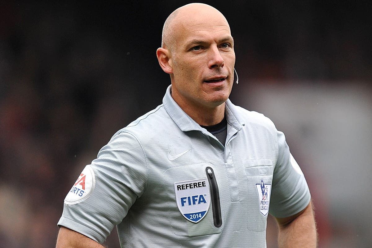 Howard Webb disappointed by VAR failure to correct…