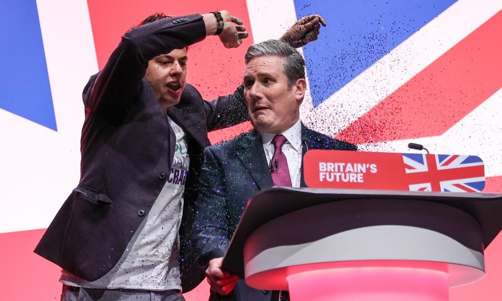 ‘Sparkle with Starmer’: Labour turns protest into…