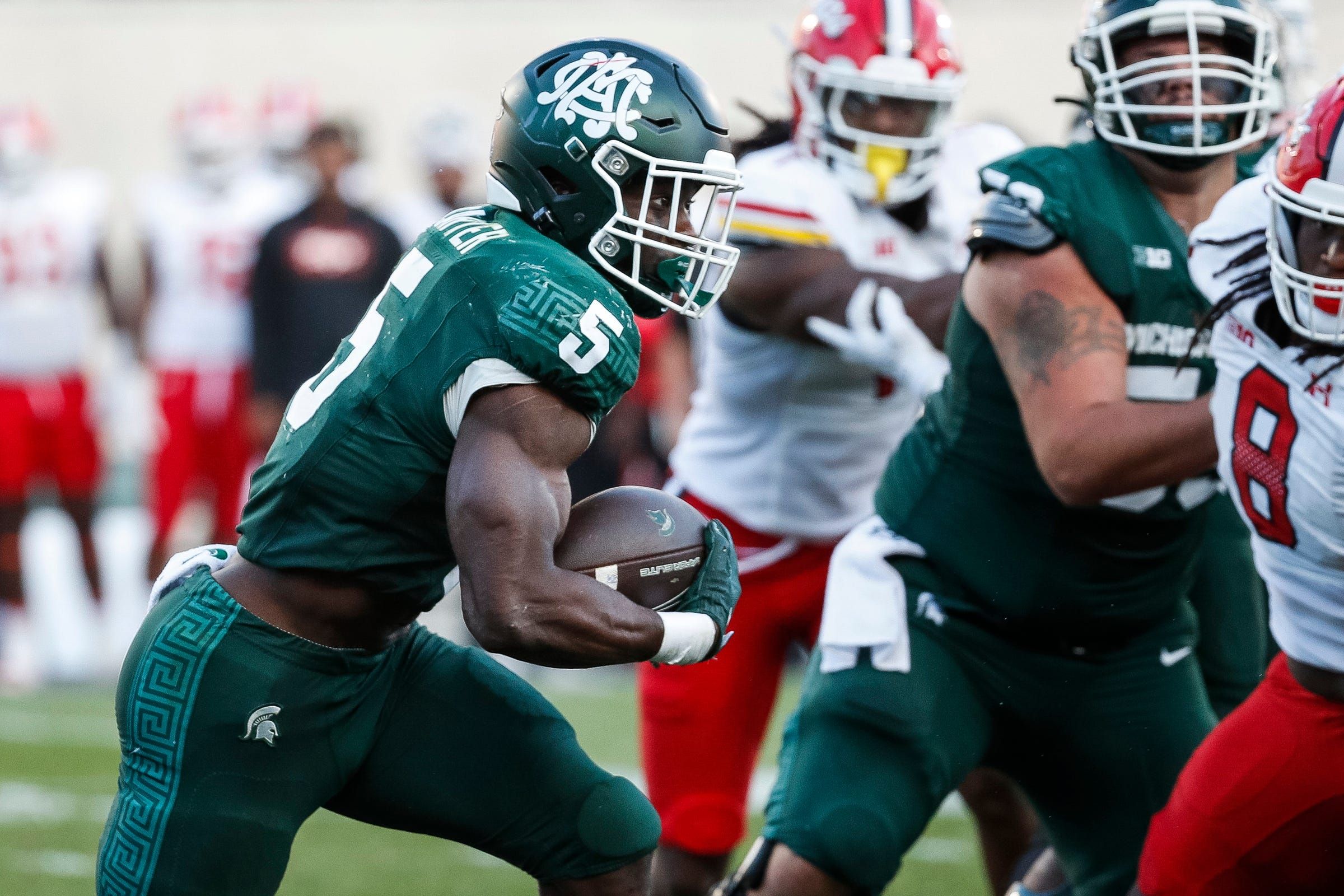 Michigan State football RB Nathan Carter named best…