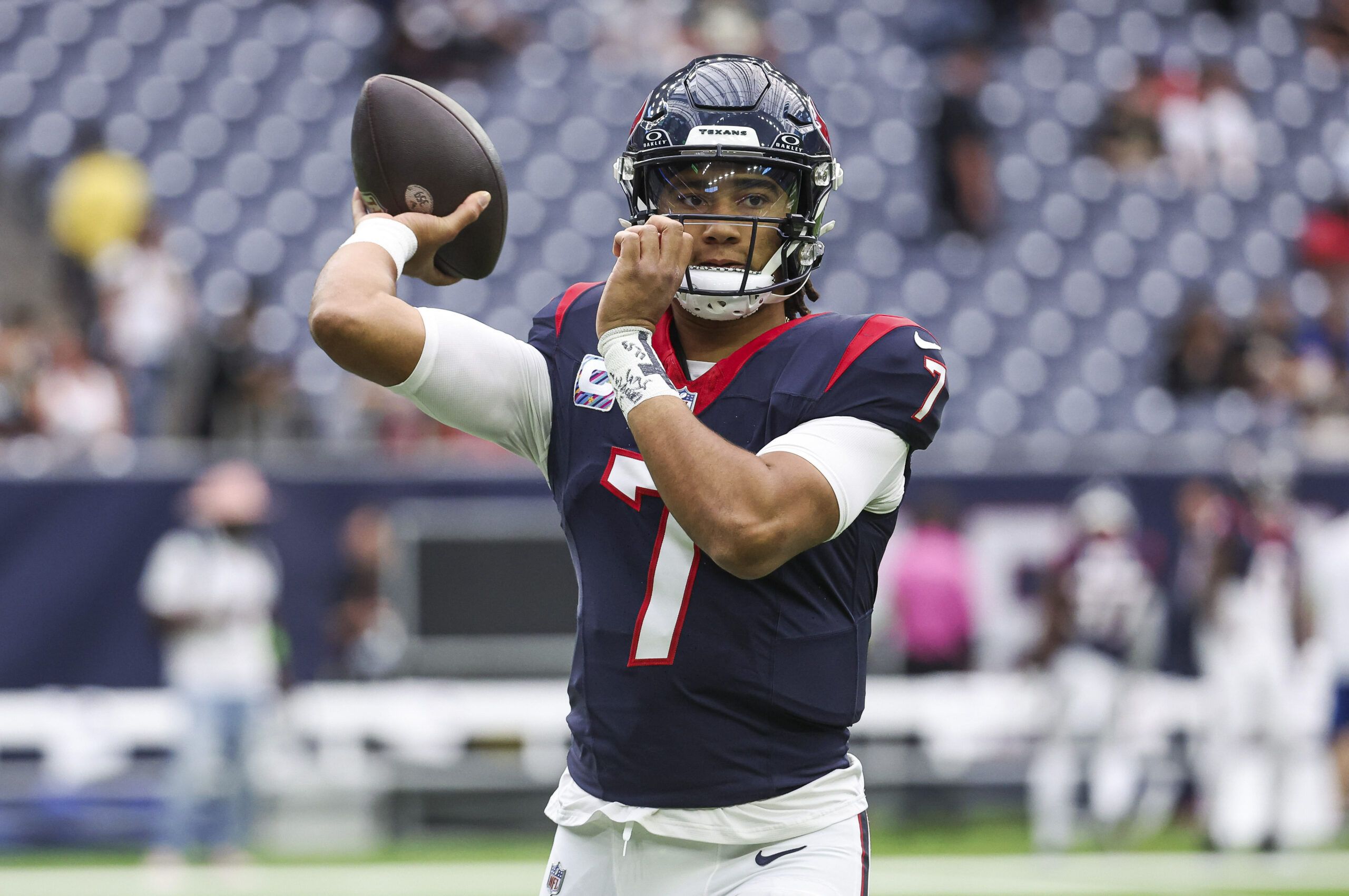 WATCH: Texans QB C.J. Stroud throws TD pass to TE…