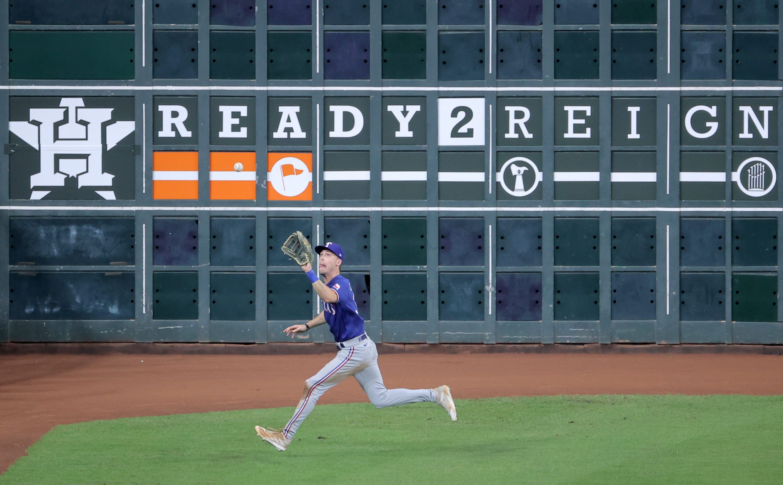 5 Evan Carter facts about the Texas Rangers rookie…