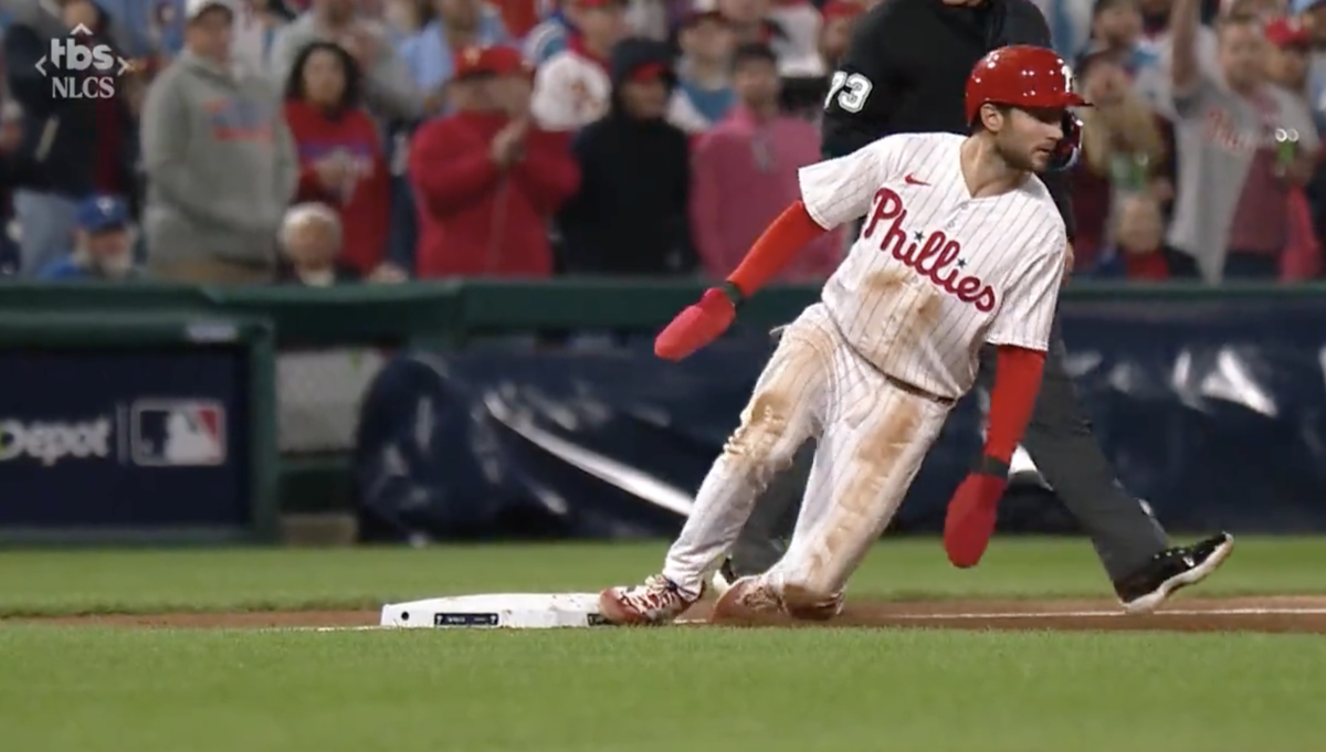 Phillies’ Trea Turner Had the Smoothest Slide of the…