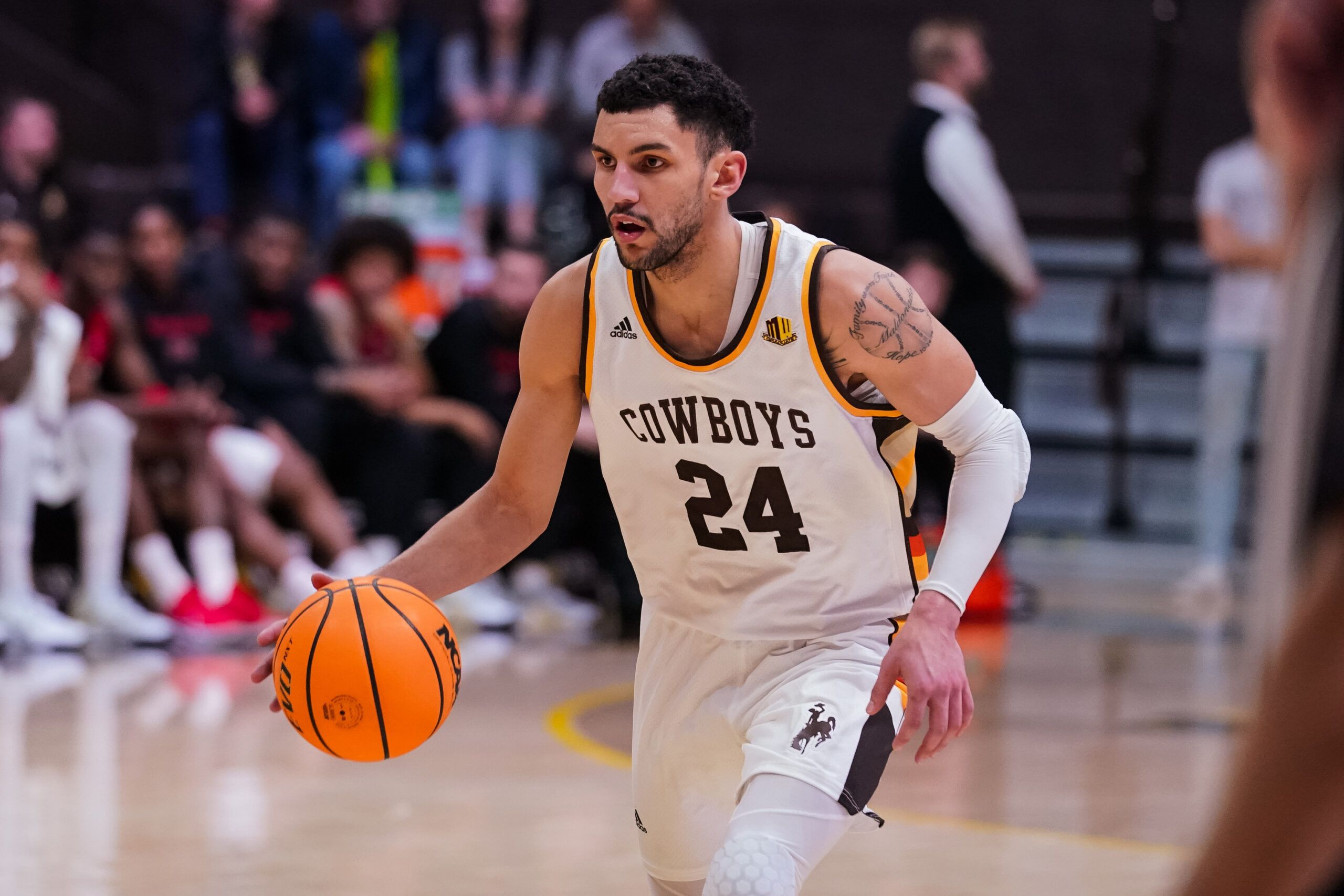 OKC Thunder sign Hunter Maldonado, KJ Williams