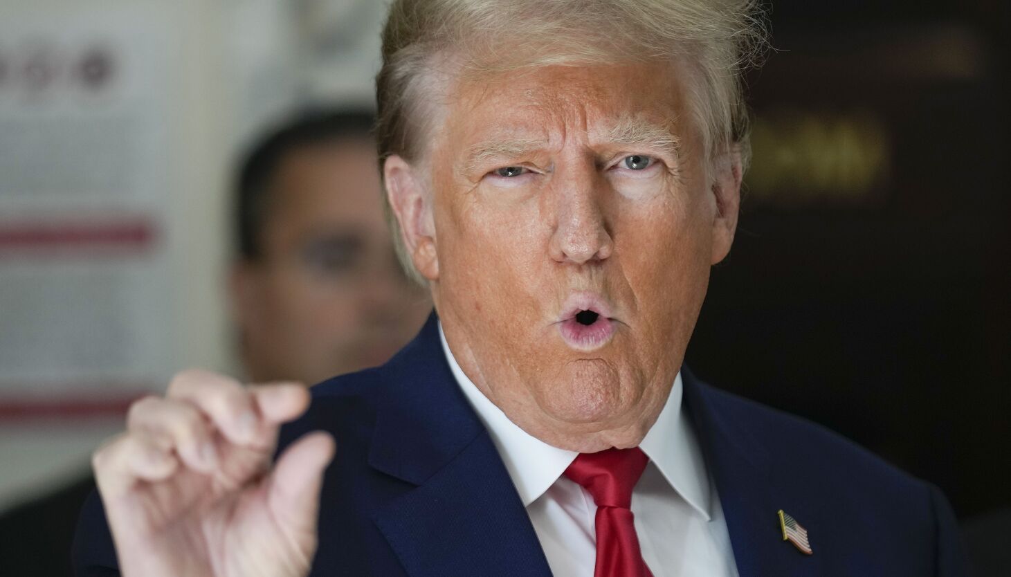 Trump’s bizarre behavior demands more media coverage