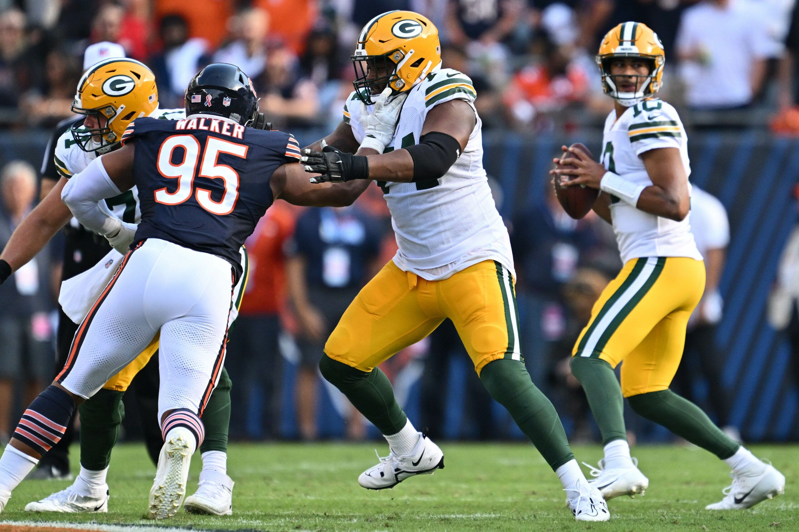 Continuity on offensive line eludes Packers to start…