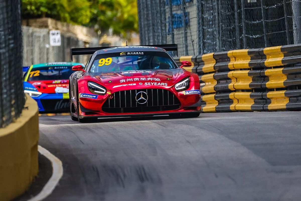 Mercedes enters four factory drivers for FIA GT World…