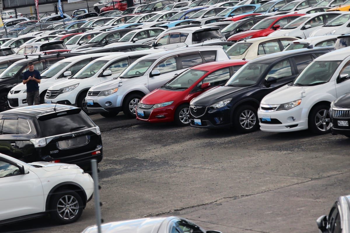 Air pollution controls for cars delayed two years