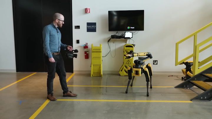 Boston Dynamics reveals talking robot dog that can…