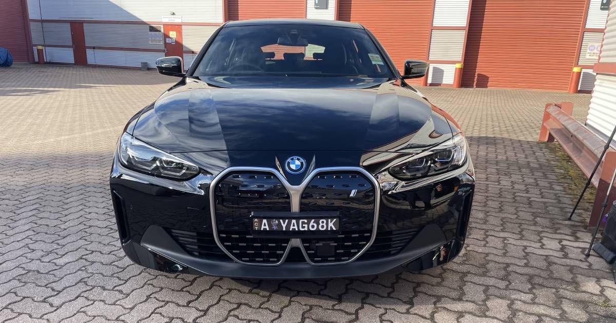 How Comcar was seduced by a big German's boot and…