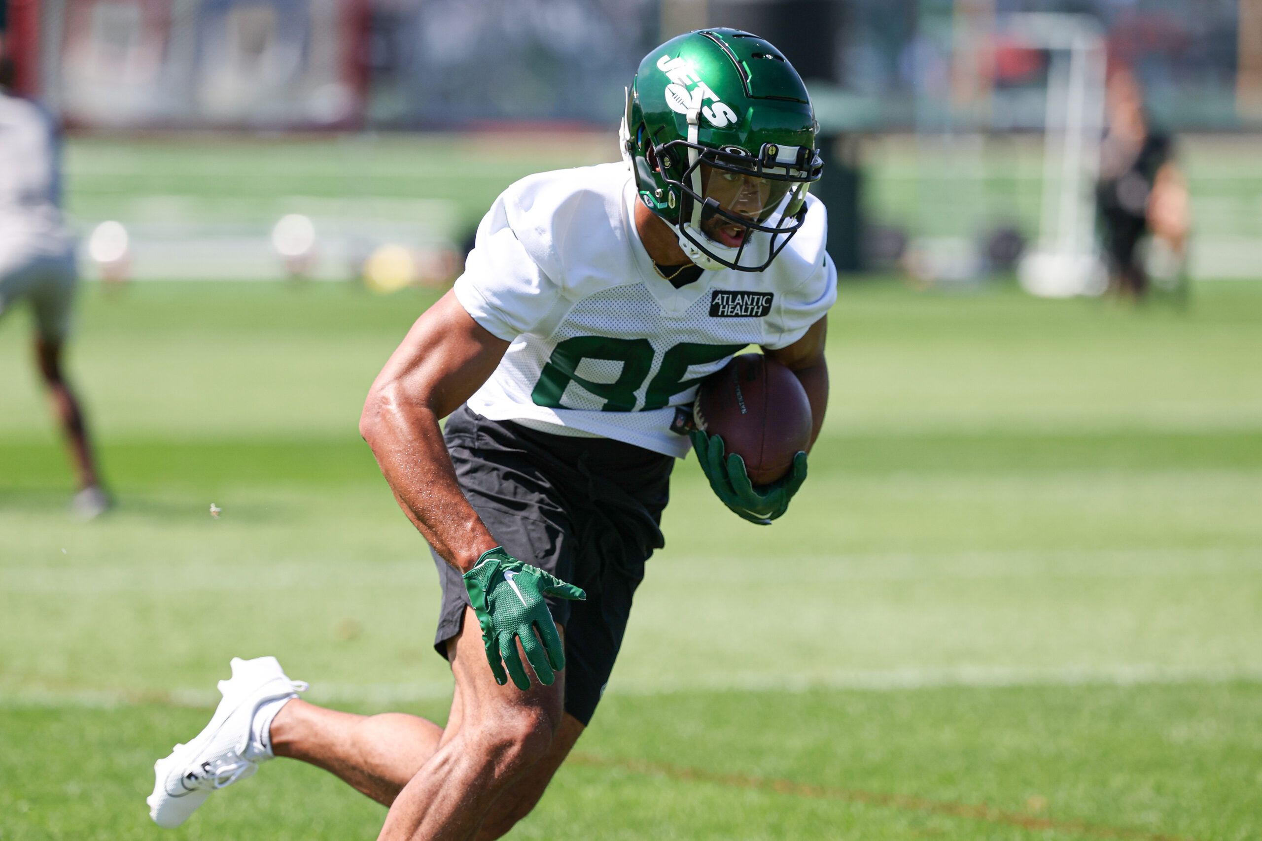 Jets elevate Malik Taylor, Xavier Newman from practice…
