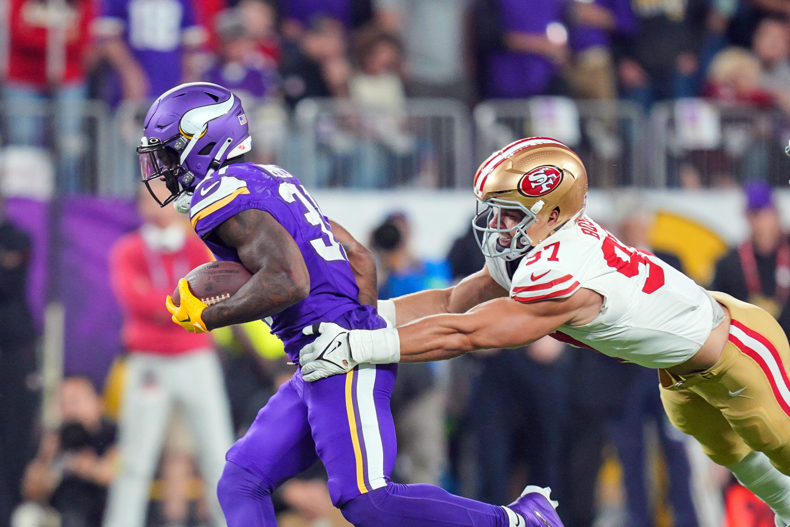 WATCH: Cam Akers scores first Vikings rushing TD of… WATCH: Cam Akers scores first Vikings rushing TD of…