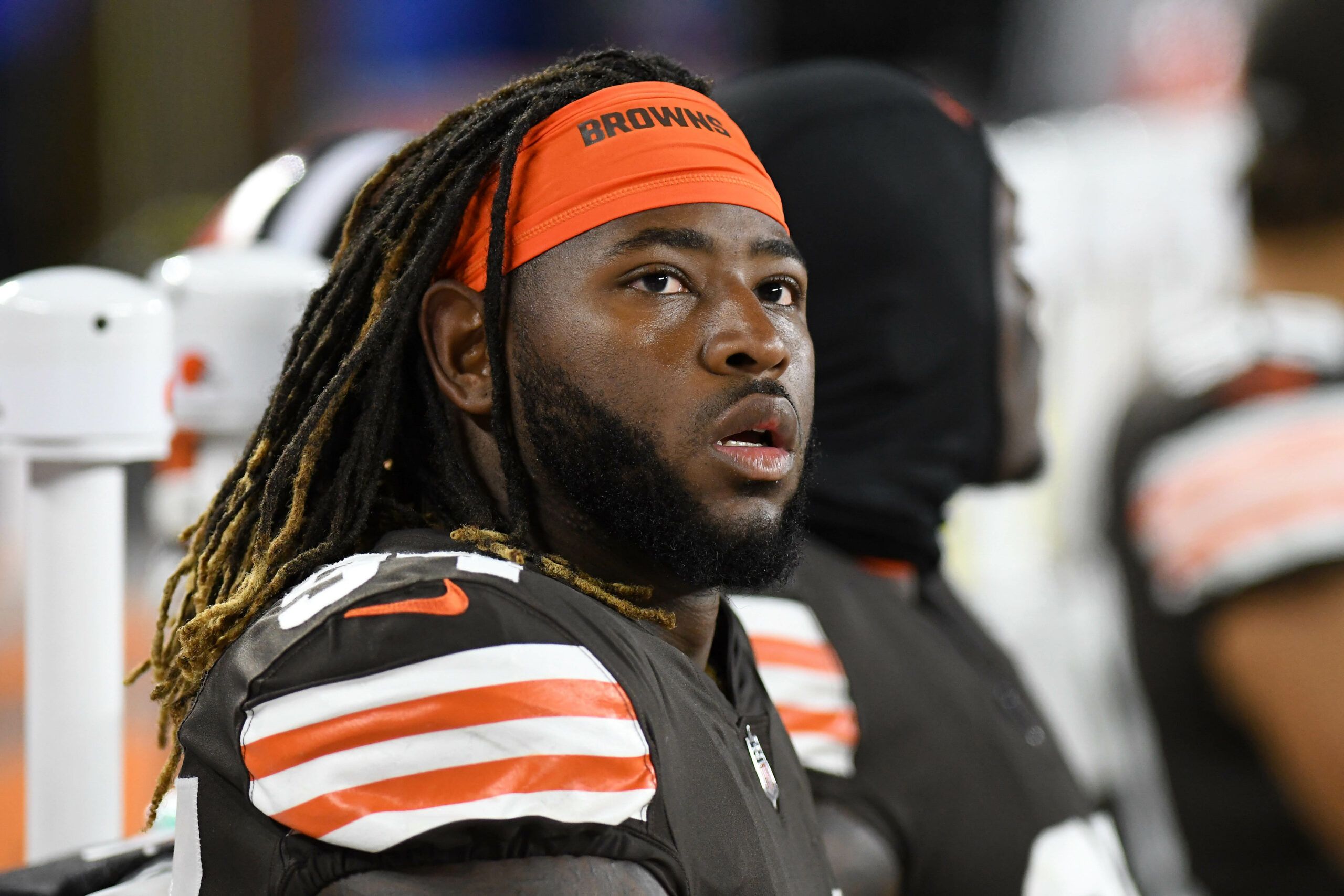 Report: Browns DE Alex Wright questionable to return…
