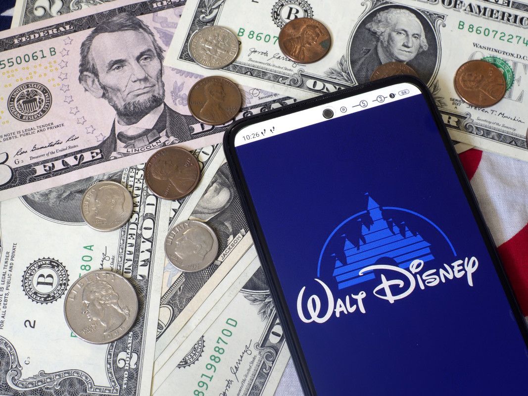 Disney stock higher as billionaire Nelson Peltz ads…