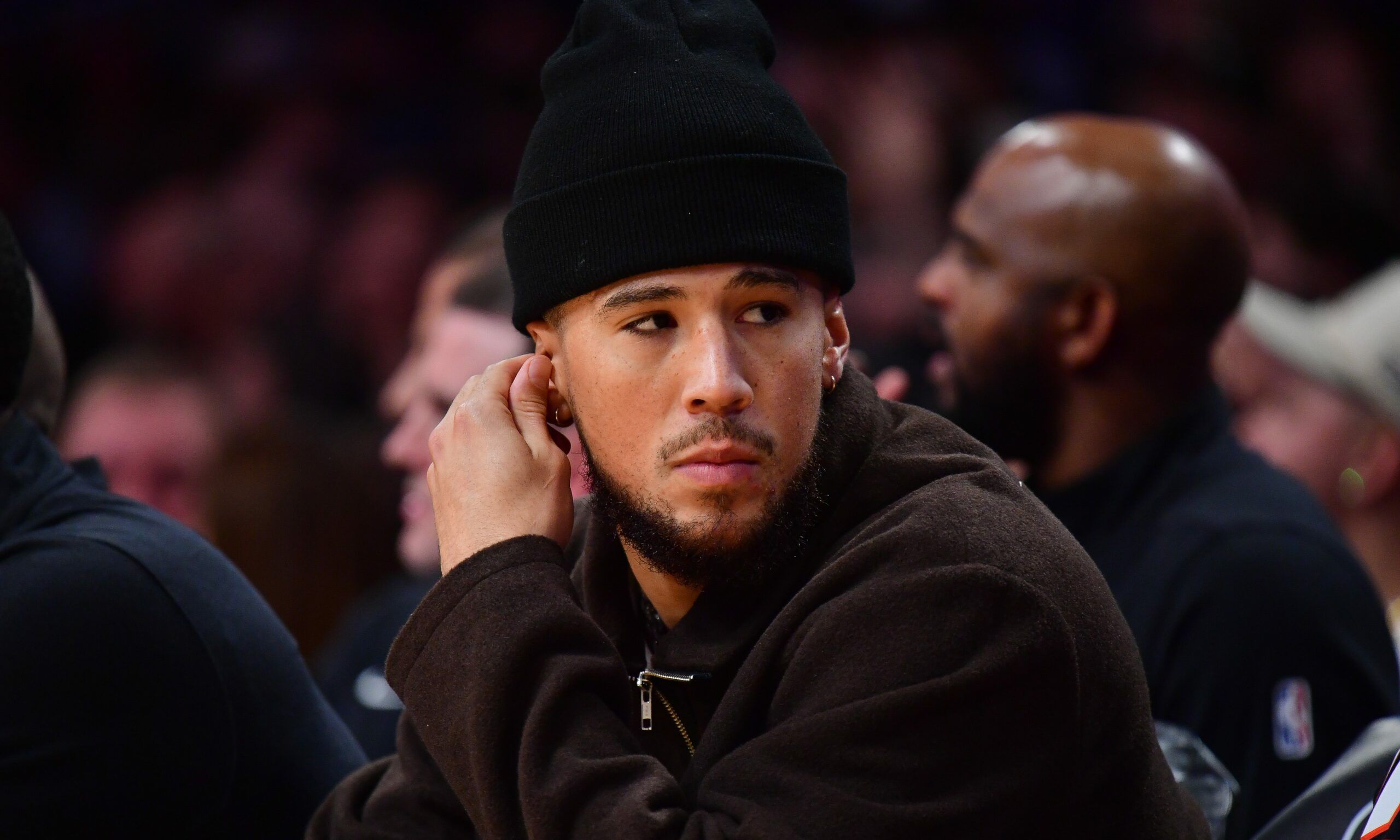 Devin Booker puts LeBron James and Kobe Bryant in his…