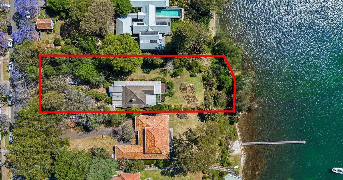 Huge Toronto waterfront block listed for the first…