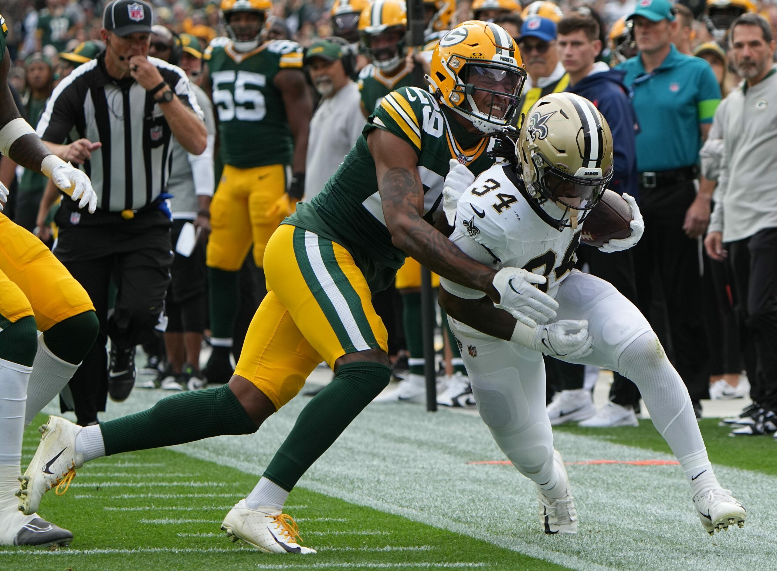 Cardinals sign RB Tony Jones Jr. to active roster