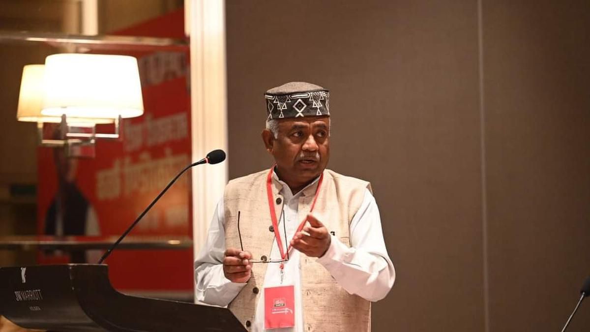 Three-time MP Ravi Prakash Verma quits Samajwadi…