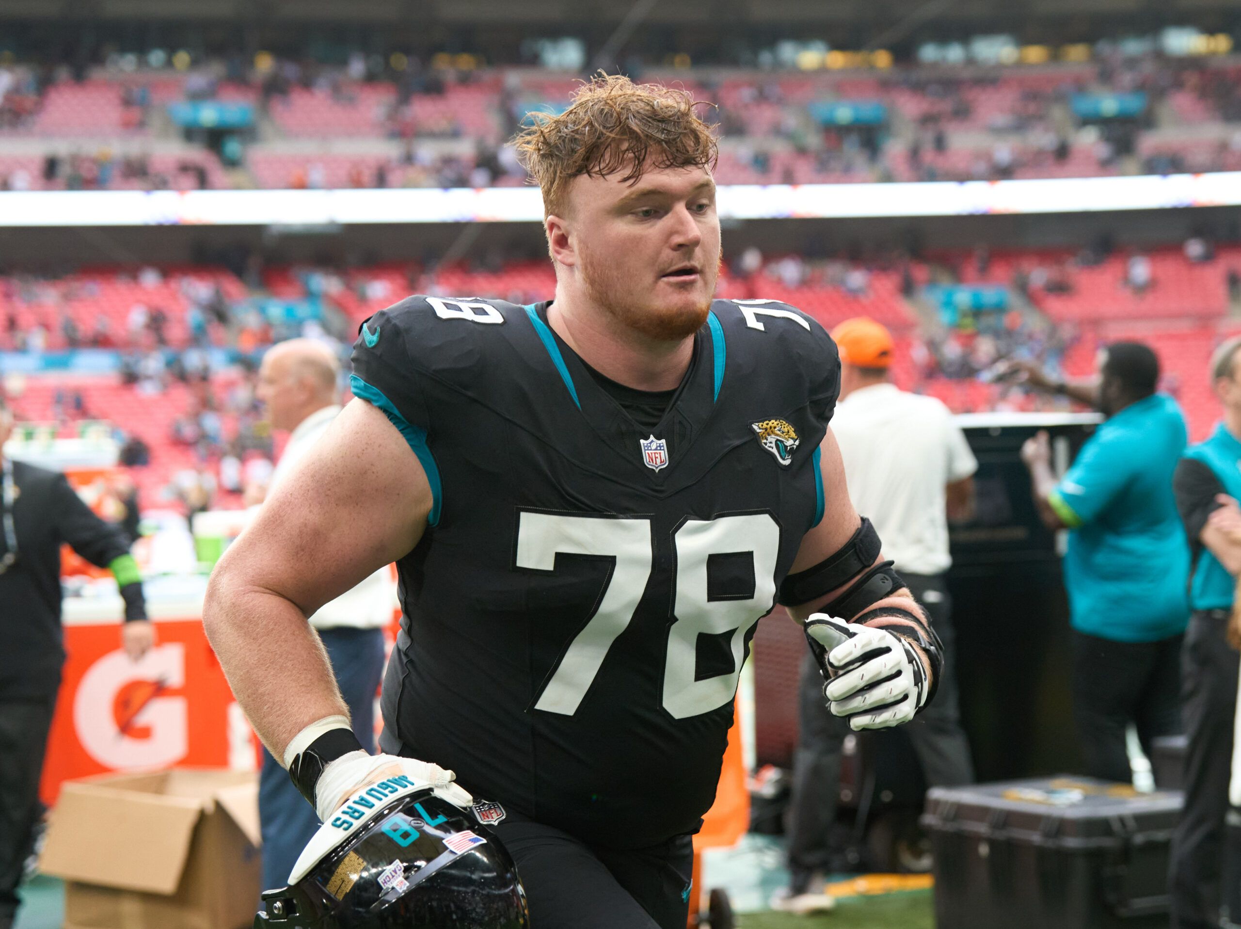 Jaguars bring back OL Ben Bartch as practice squad…