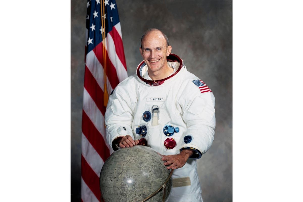 Ken Mattingly, astronaut who helped Apollo 13 crew…