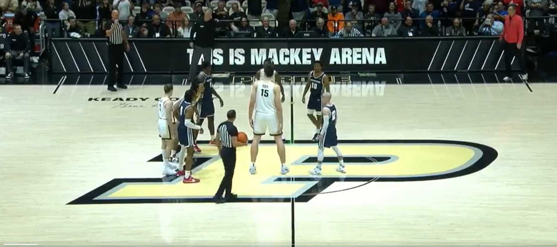 Zach Edey (7-foot-4) vs. a 5-foot-8 Samford player on…