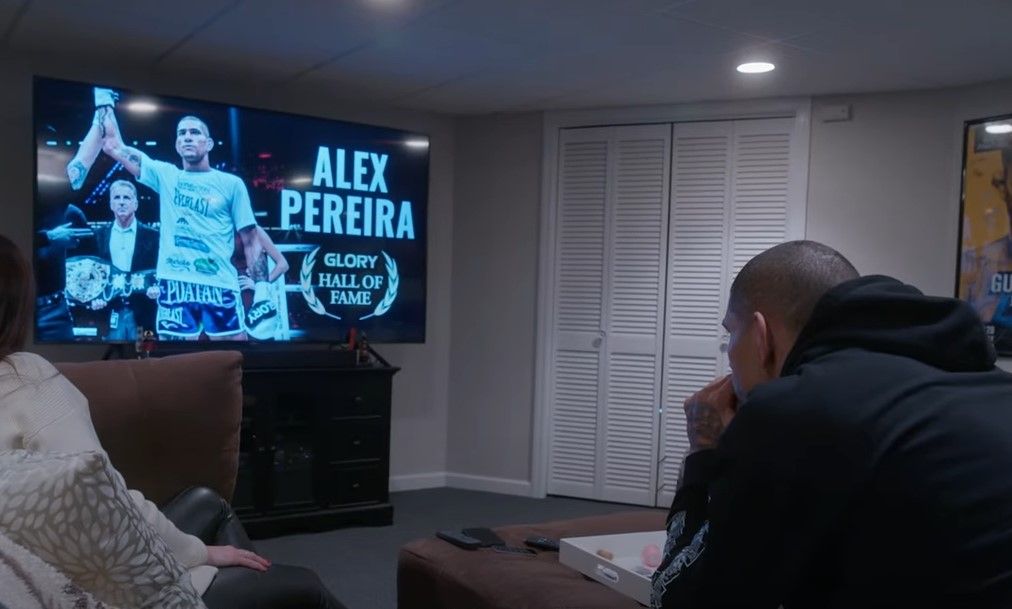 UFC 295 ‘Embedded,’ No. 2: Alex Pereira reacts to…
