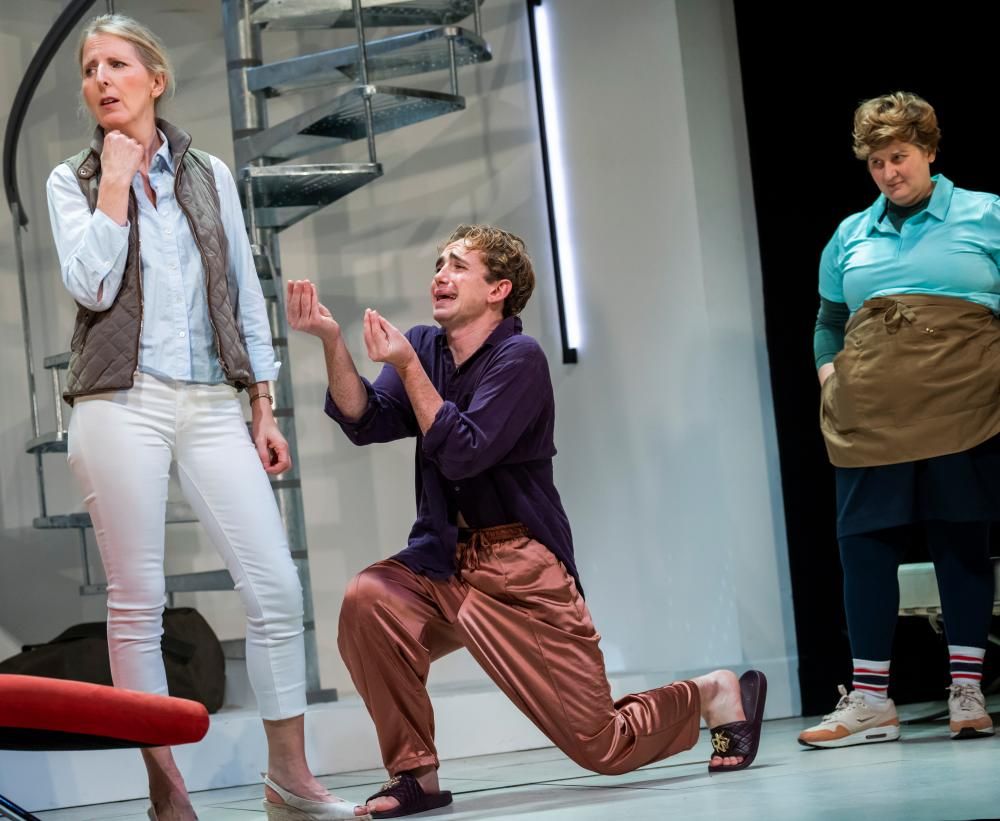 Mates in Chelsea review – filthy-rich farce lets the…
