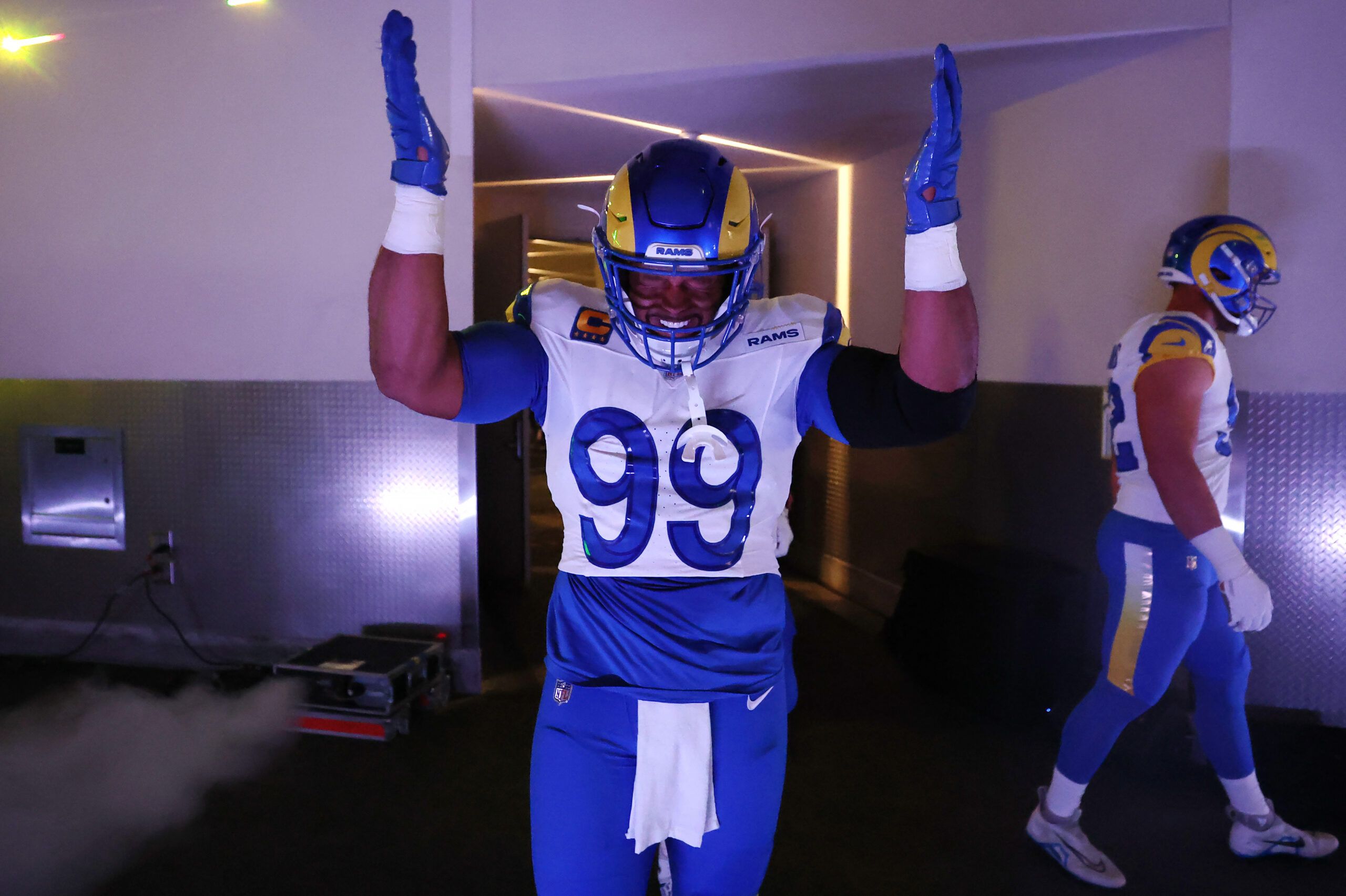 Watch: Aaron Donald gave an awesome halftime speech at…