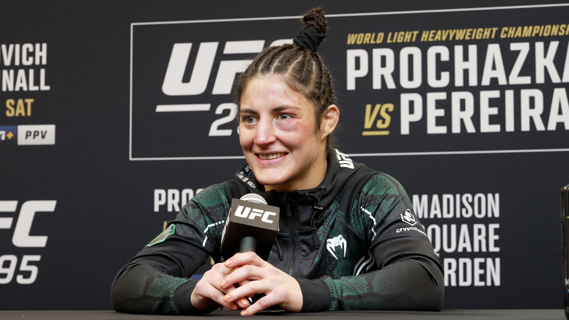 Loopy Godinez reacts to historic fourth win in…