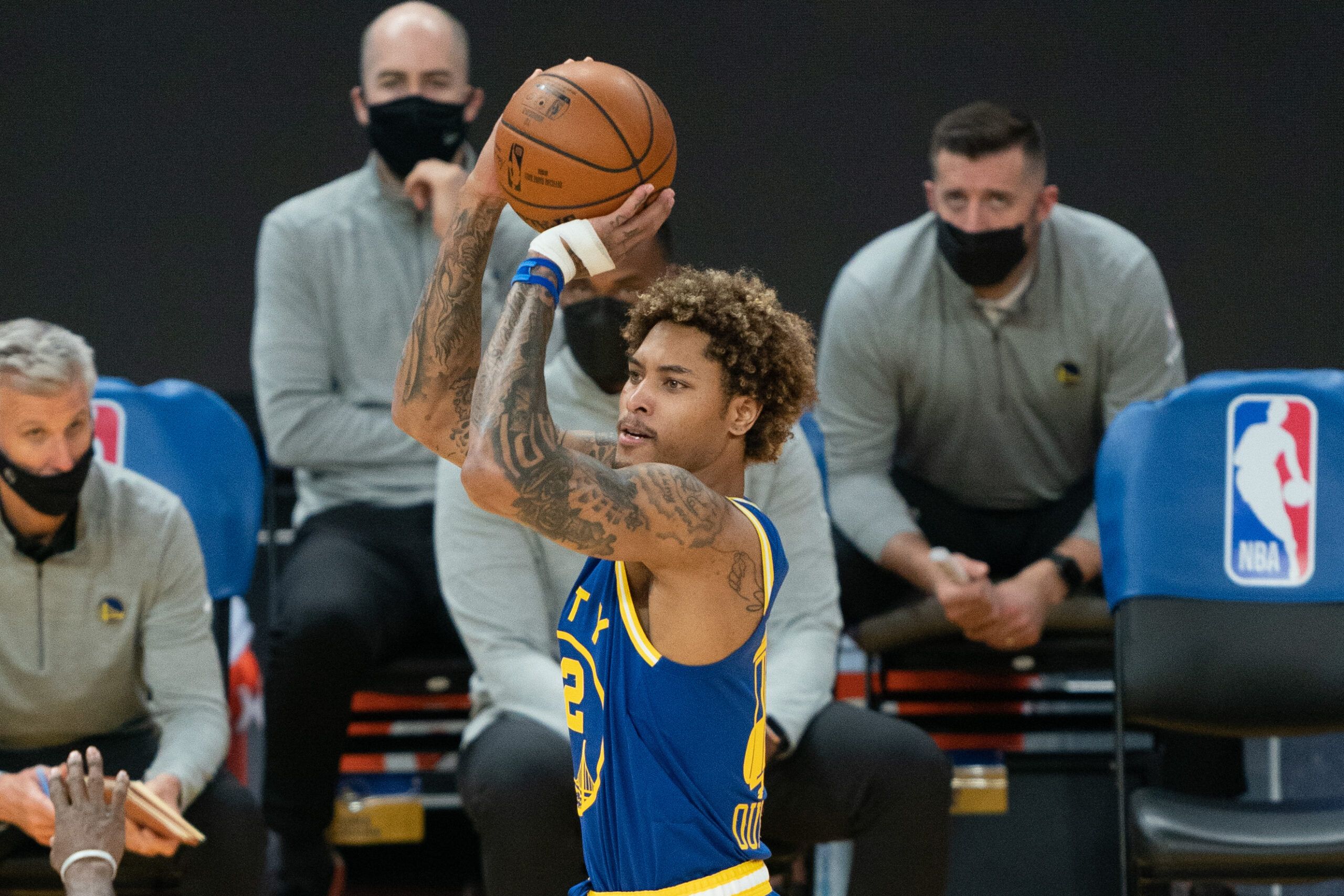 Steph Curry reveals the Warriors prayed for Kelly…