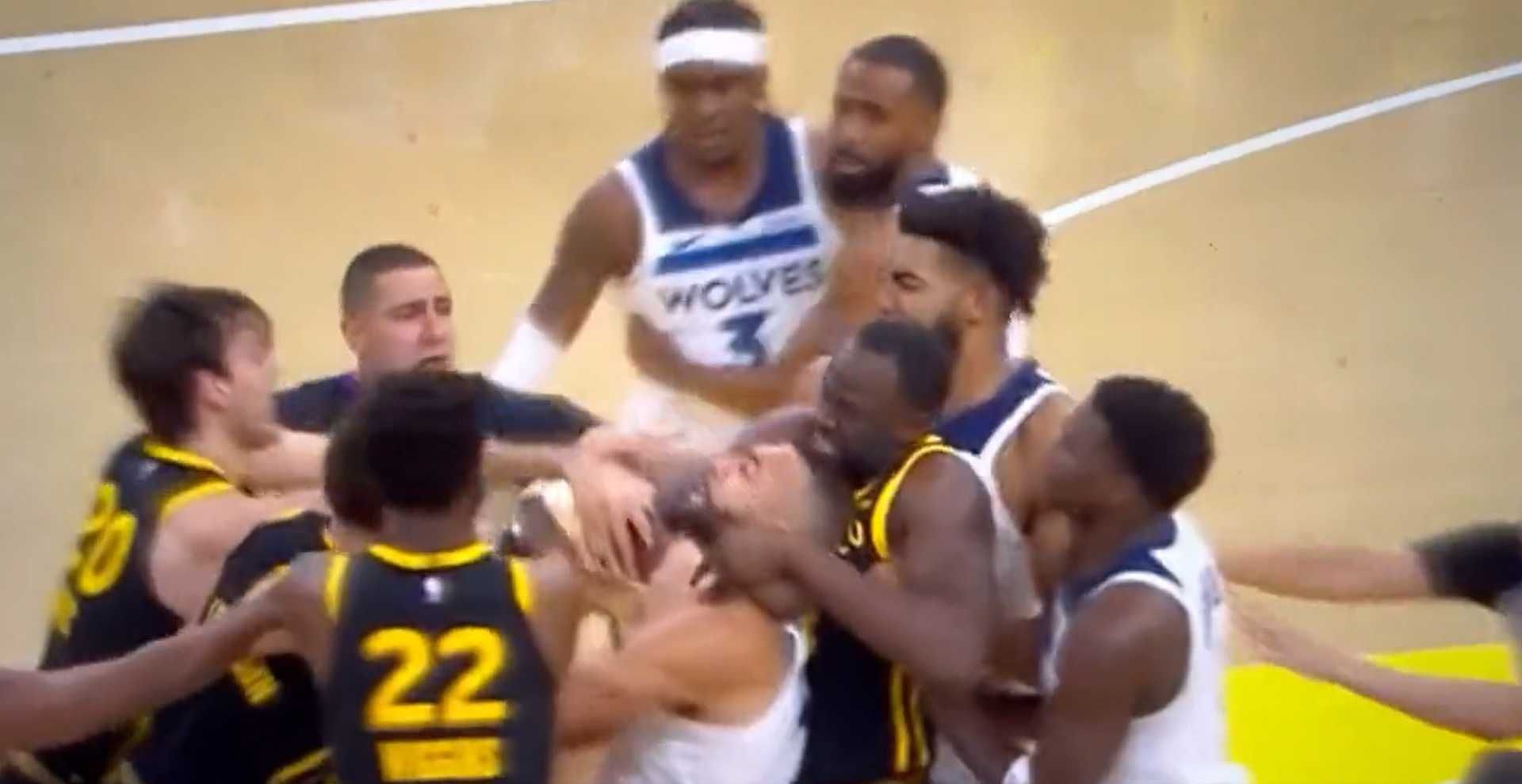 Draymond Green’s chokehold of Rudy Gobert deserves a…
