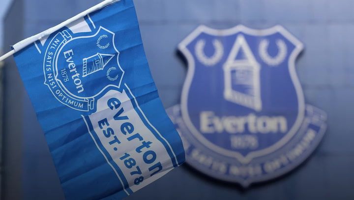 Everton legend urges club to accept ten-point…