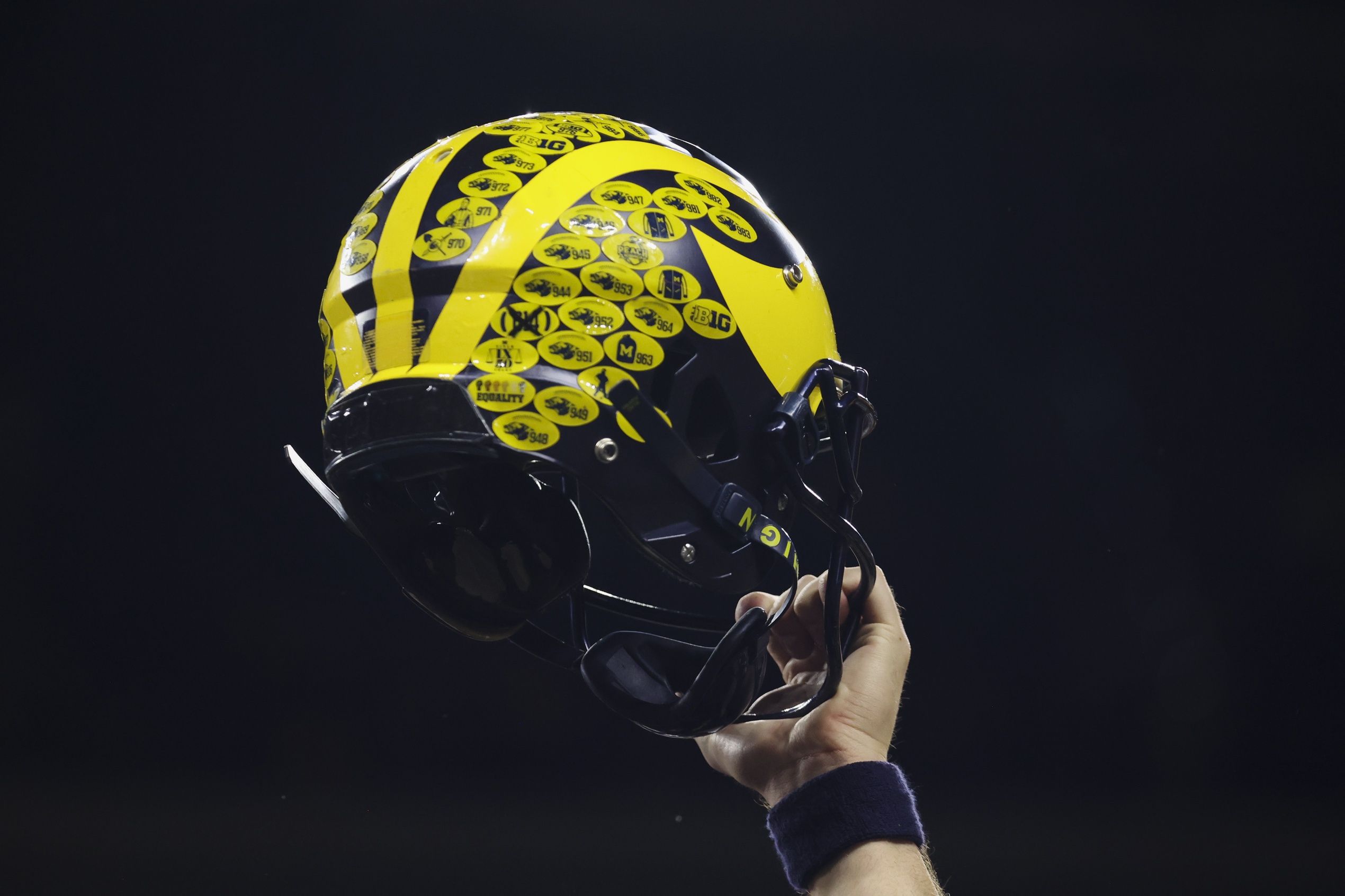 Will 4-star Lugard Edokpayi visit Michigan for an…