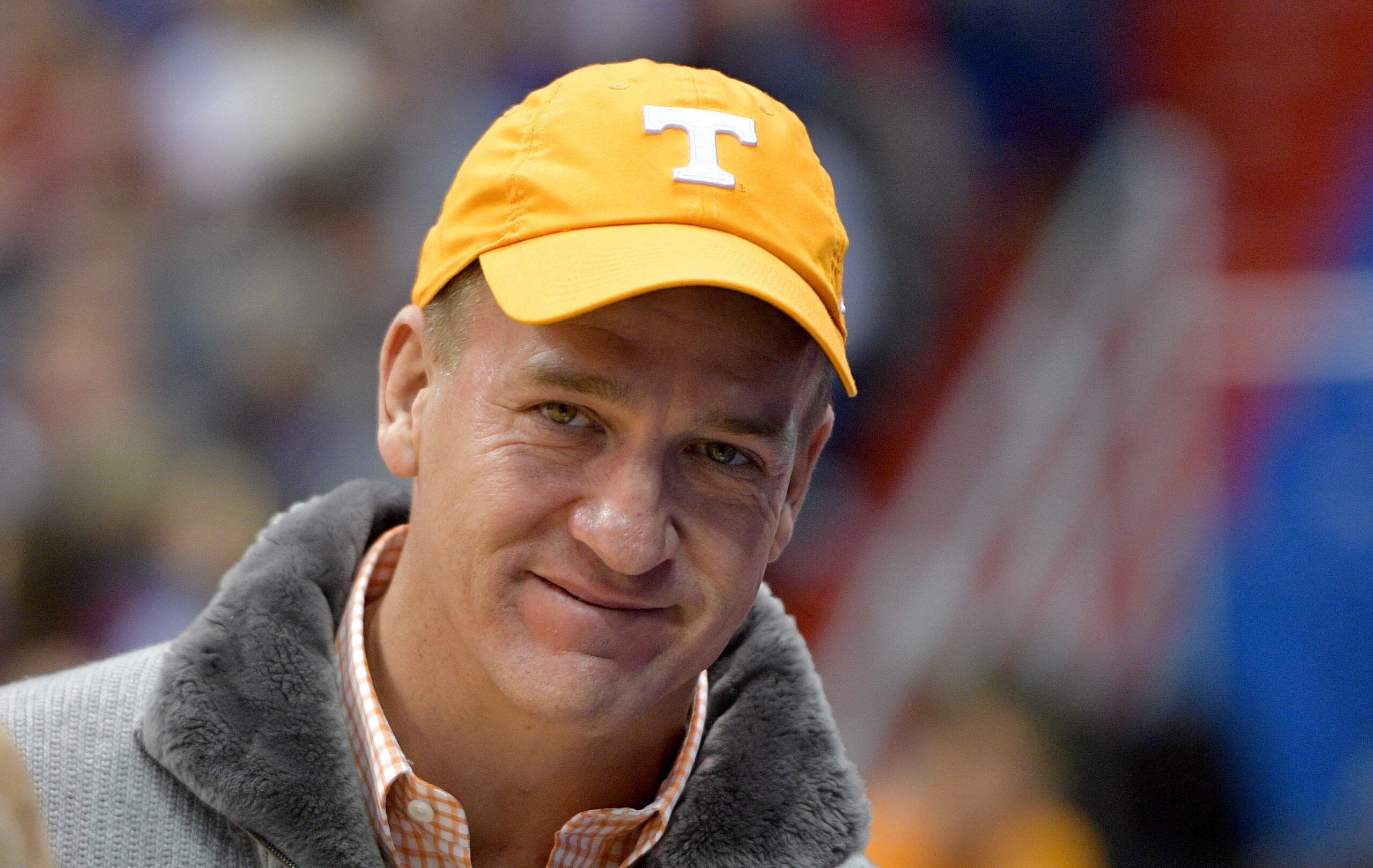 What these 10 college football legends are up to now,…