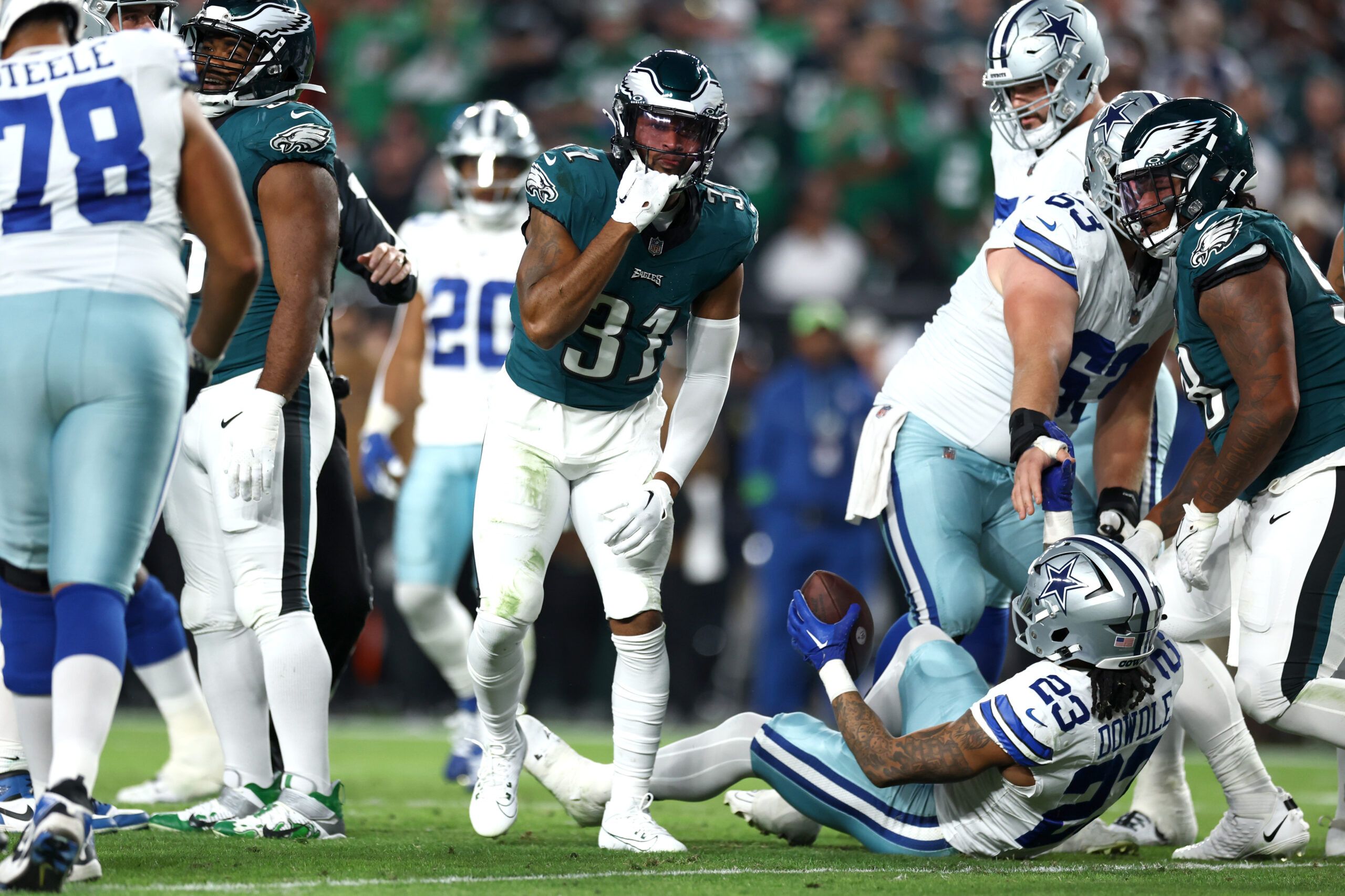 Eagles 53-man roster vs. Chiefs: News and notes for…