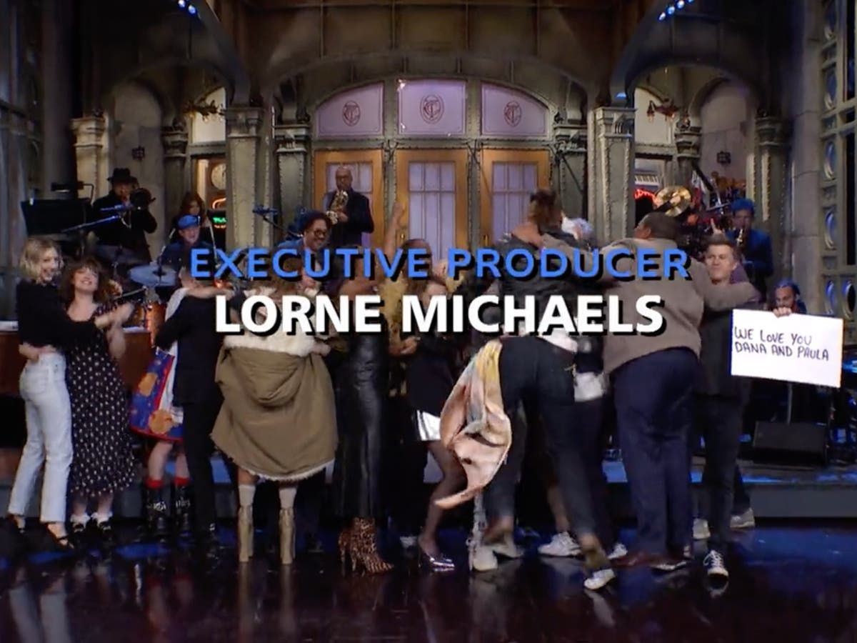 SNL stars send love to former cast member Dana Carvey…