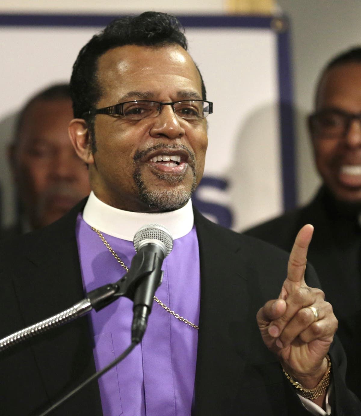 Carlton Pearson, founder of Oklahoma megachurch who…