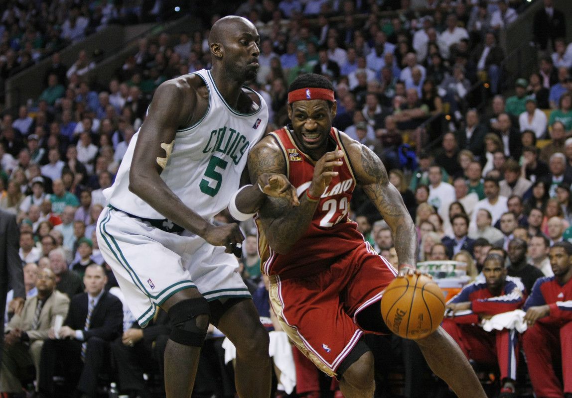 Sports Illustrated - Kevin Garnett Gives Lakers’…