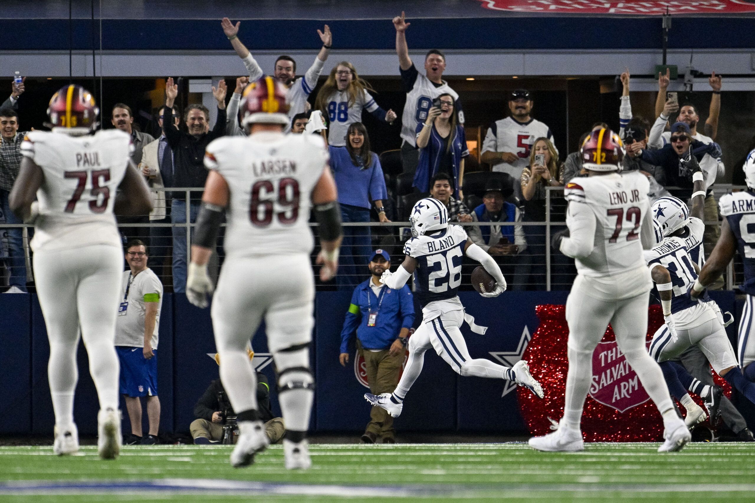 NFL power rankings roundup: Where are the Commanders…