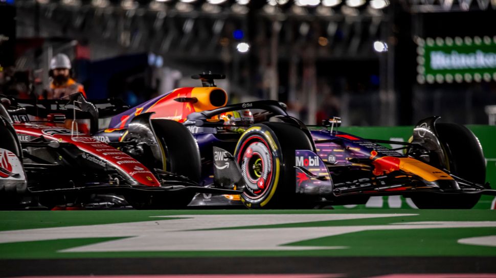 Taking the lead - how Formula 1 is turning to AWS to…