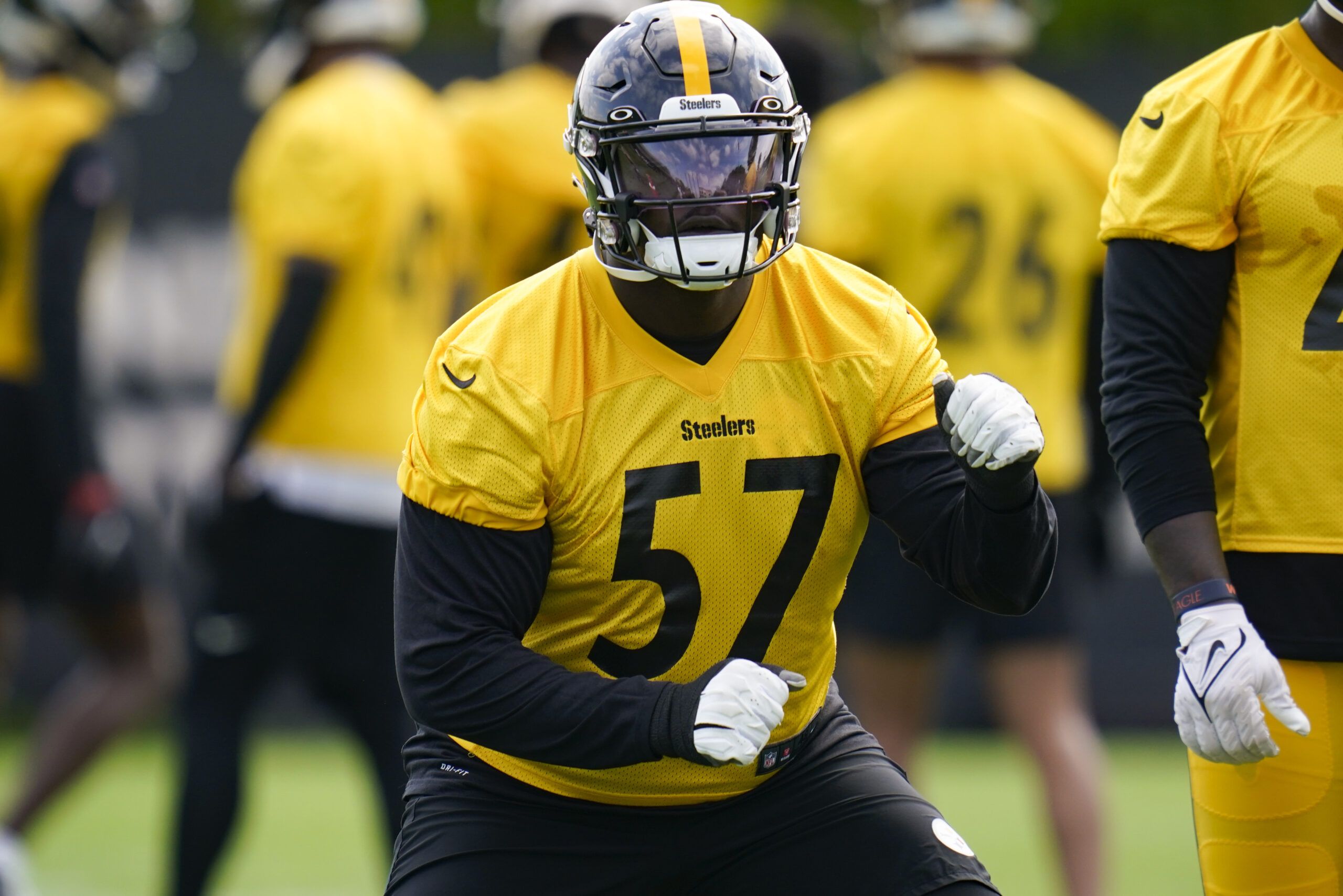 Steelers vs Cardinals: DT Montravius Adams only player…
