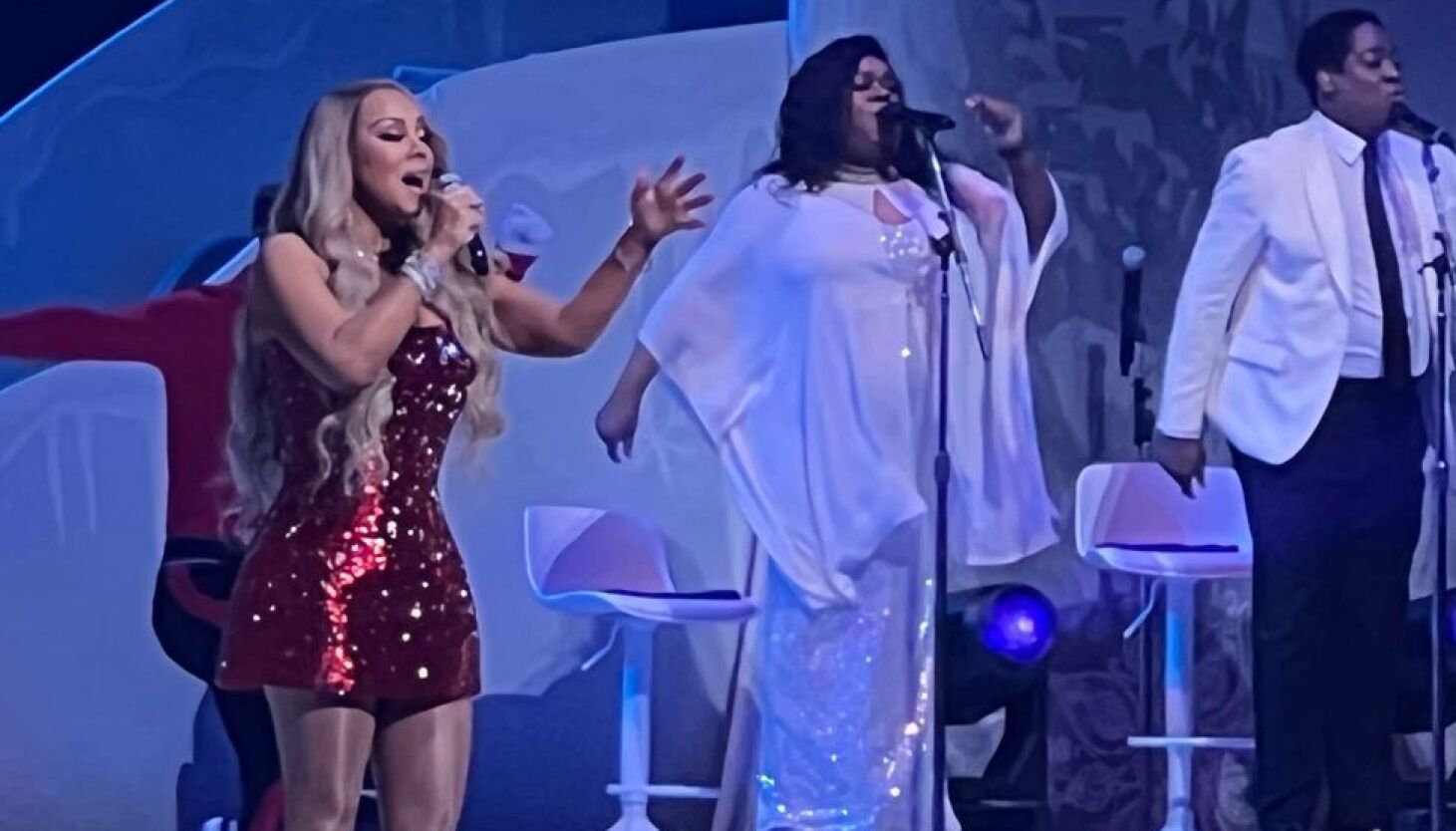 How cheery is Mariah Carey Christmas concert? More…